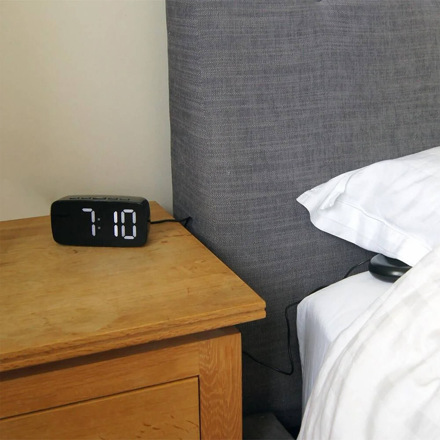 Big Digit Clock with Vibration Alarm Pad | Coopers Of Stortford