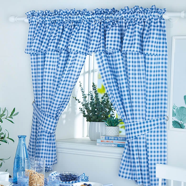 Gingham Curtain Set Red | Coopers Of Stortford