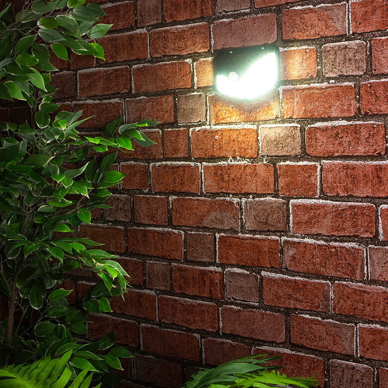 Solar Powered Light Up Bricks